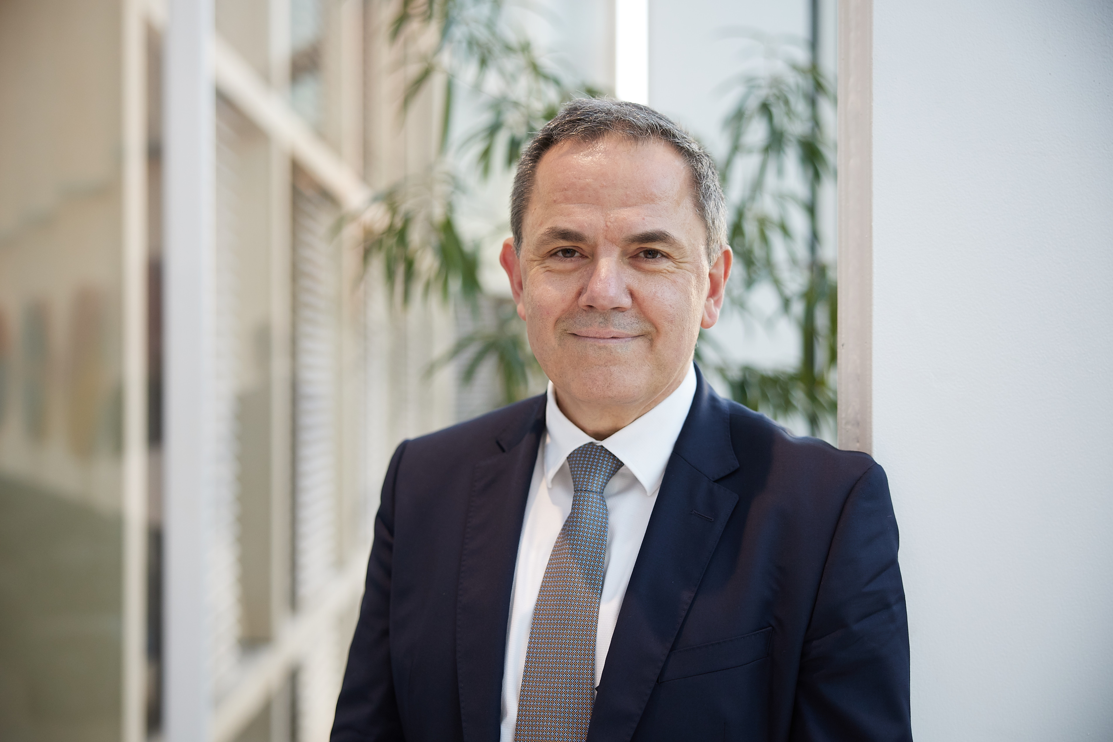 Oxford philosopher receives award for project to explore the ethics of ...